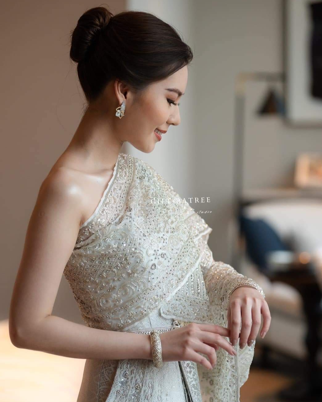 ชุดไทย – GIFT RATREE.Studio